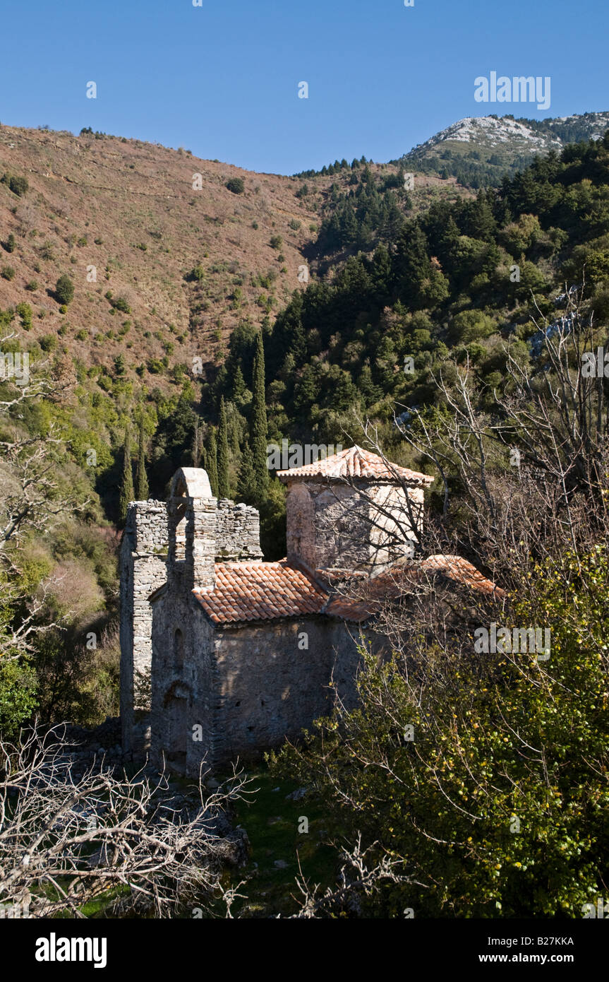L'église fortifiée et Agios Samouli monastère, près de Saidona ...