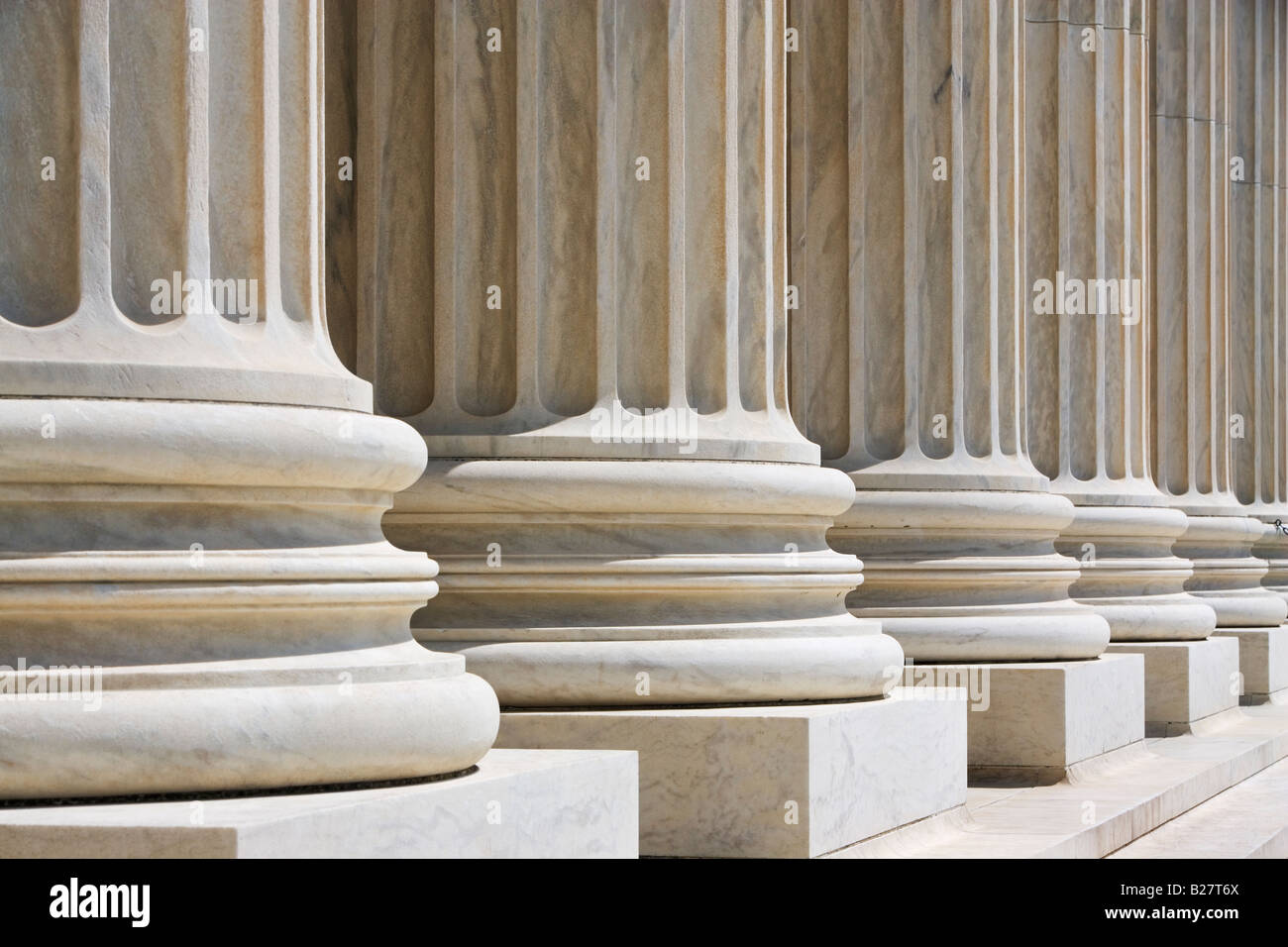 Stone columns Banque de photographies et d’images à haute résolution ...