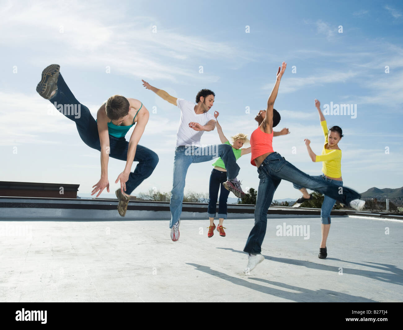 Danse moderne groupe Banque de photographies et d’images à haute ...