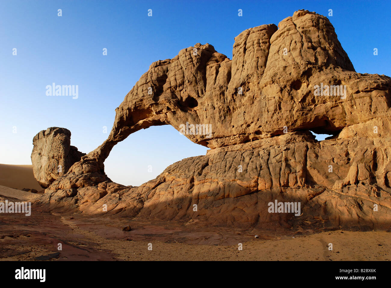 Dans Youf Ahakit Rock formation, Tassili du Hoggar, Tamanrasset, Algérie, Sahara, Afrique du ...
