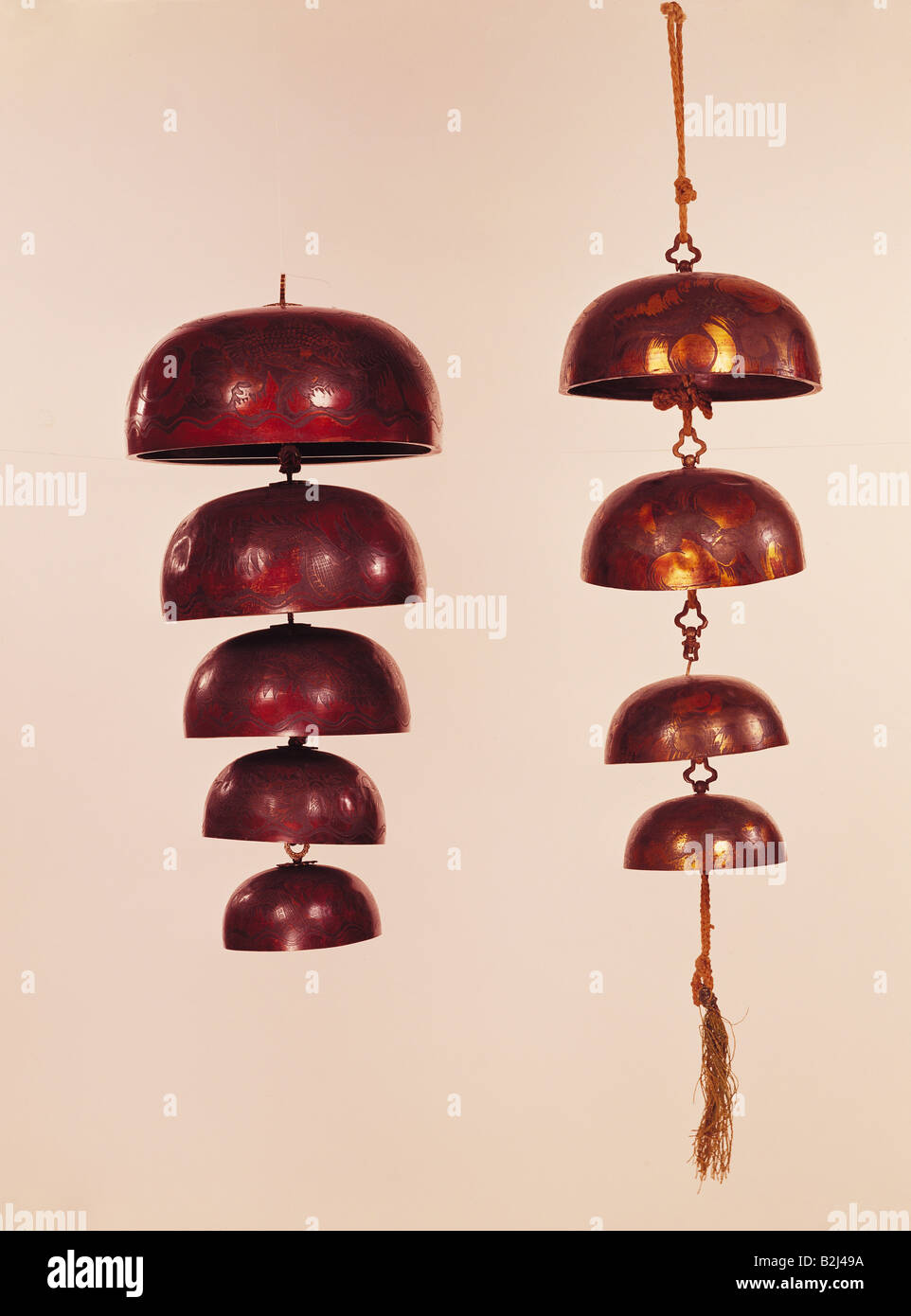5 cloches Banque de photographies et d’images à haute résolution - Alamy