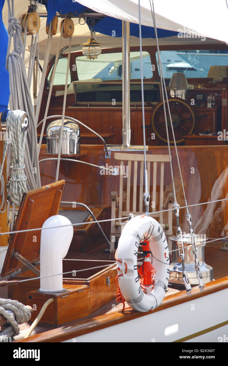 Timonerie de navires Banque de photographies et d’images à haute ...