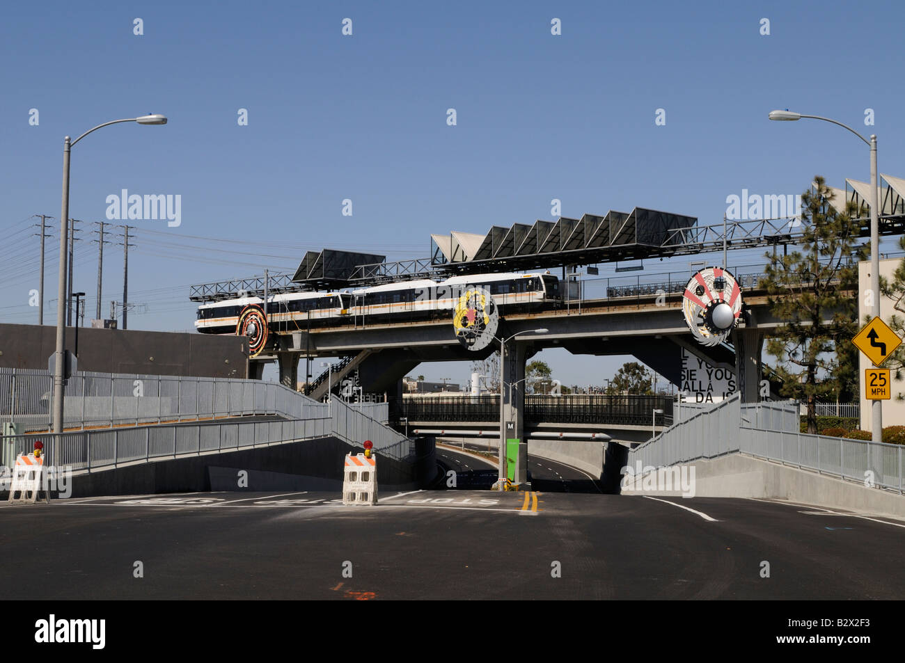 El rail Banque de photographies et d’images à haute résolution - Alamy