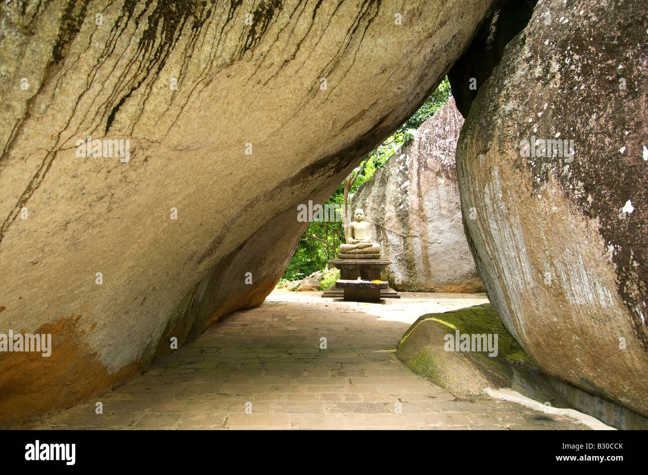 Yatagala raja maha viharaya Banque de photographies et d’images à haute ...