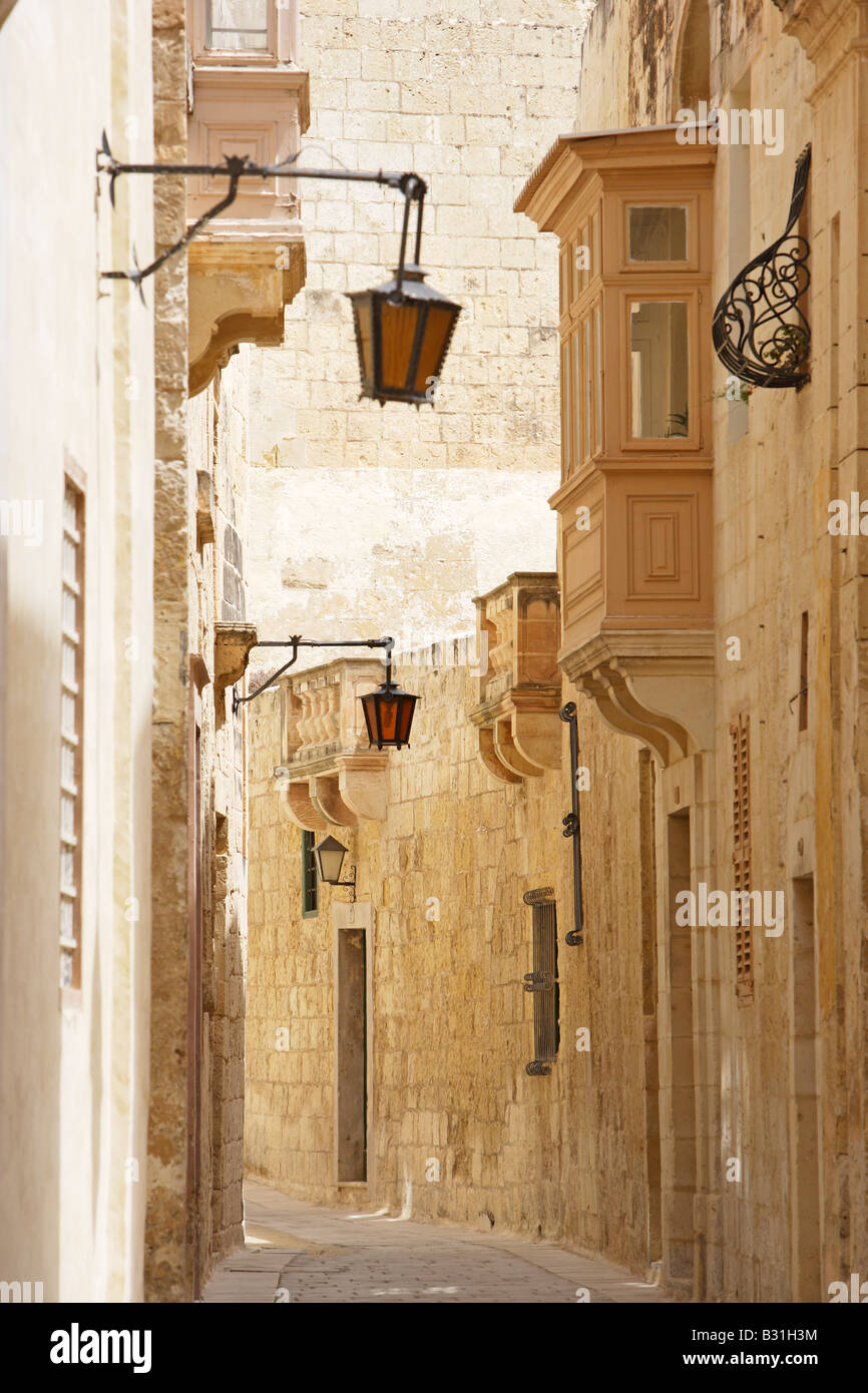 Balcons typiques de malte Banque de photographies et d’images à haute ...
