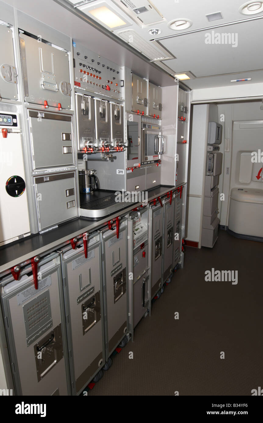 Aircraft galley Banque de photographies et d’images à haute résolution ...