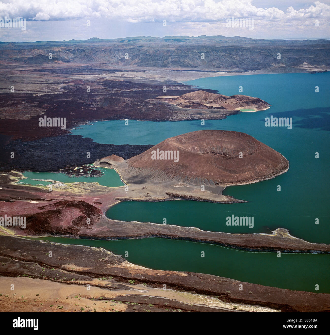 Au Kenya, le lac Turkana, Von Hohnel Bay. Une vue aérienne de l ...