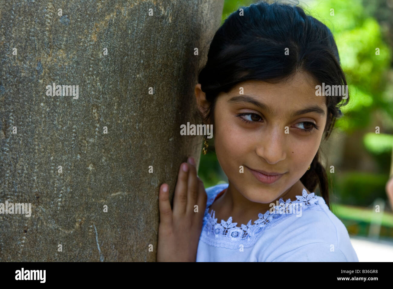 Beautiful young iranian girl tomb Banque de photographies et d’images à ...