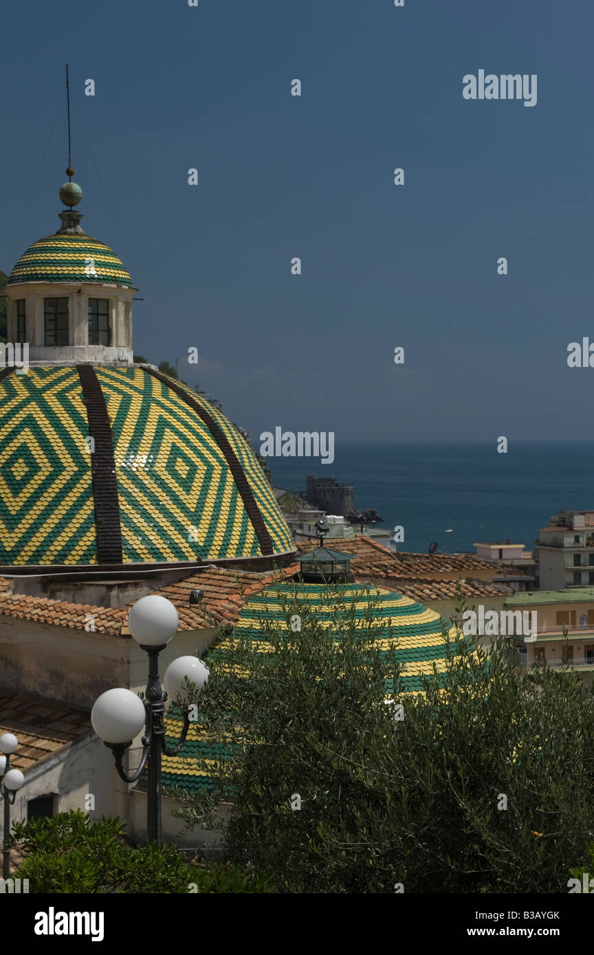 Vieilles tuiles en terre cuite Banque de photographies et d’images à ...