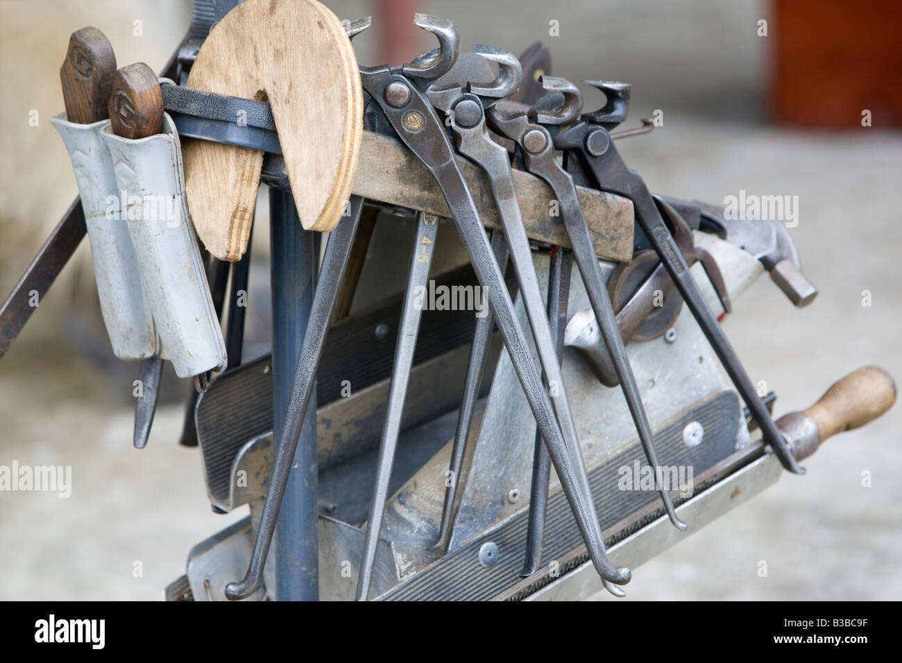 Outils pour ferrer les chevaux Banque de photographies et d’images à ...