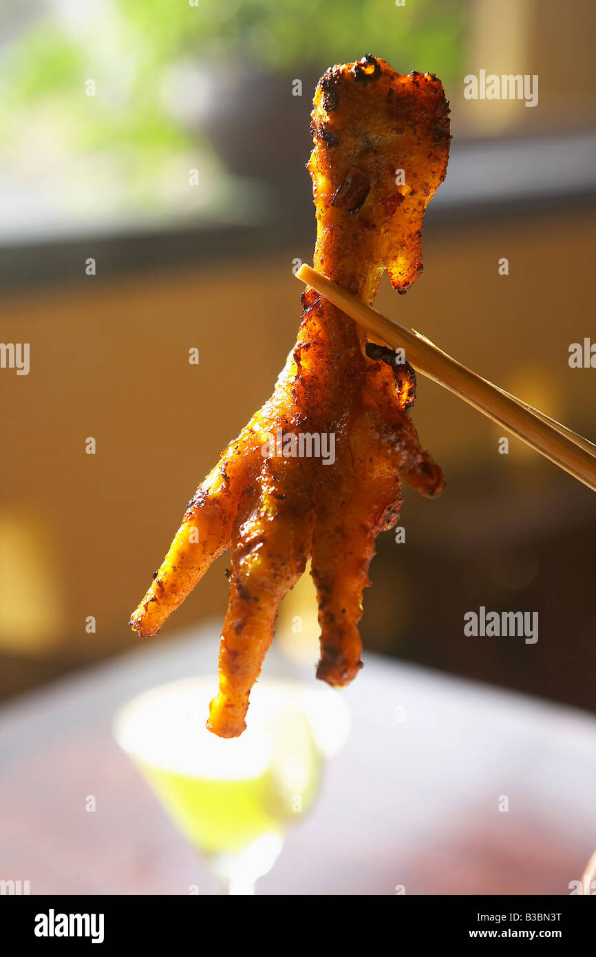 Deep fried chicken feet Banque de photographies et d’images à haute ...