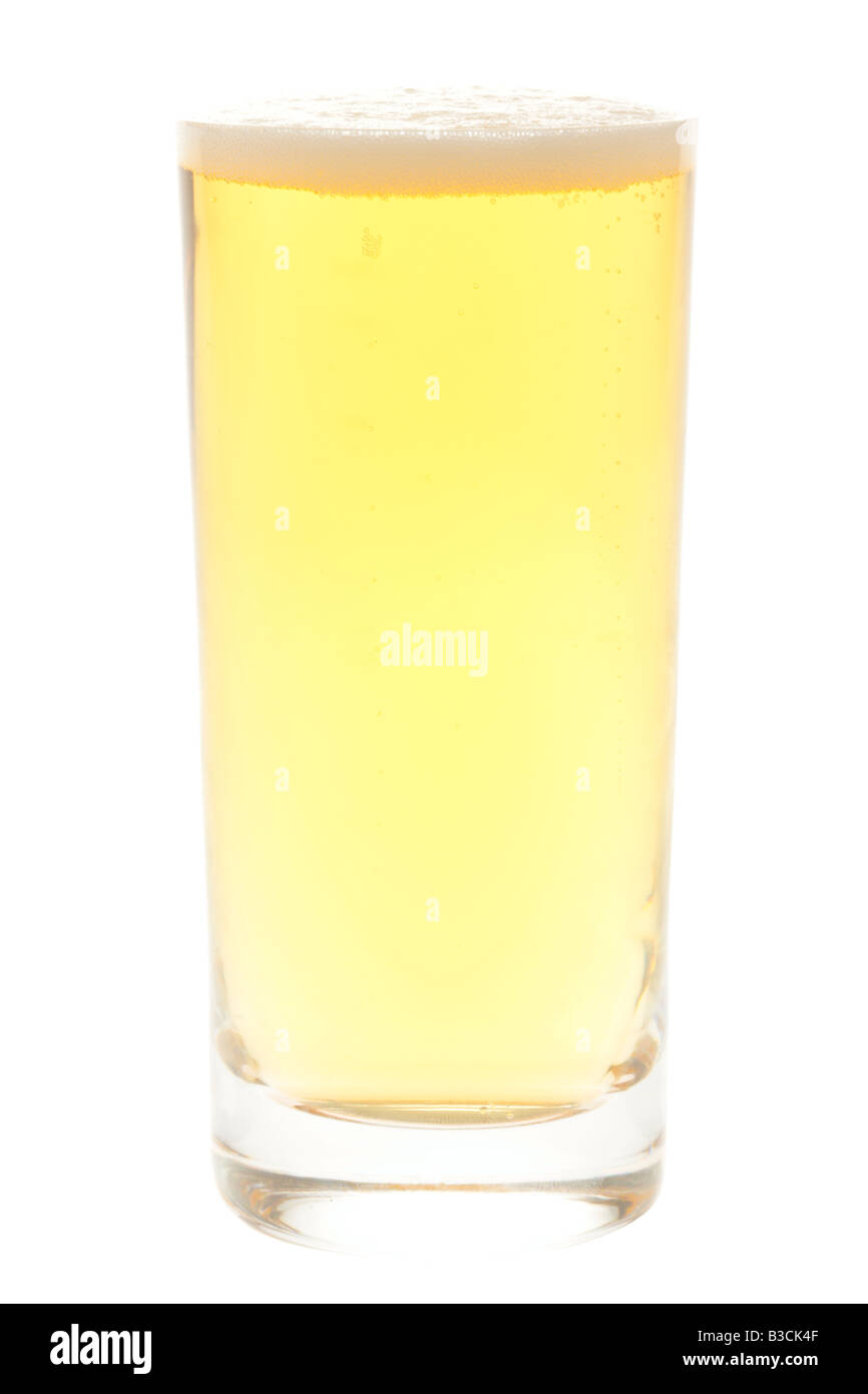 Demi pinte de bière Banque d'images détourées - Alamy