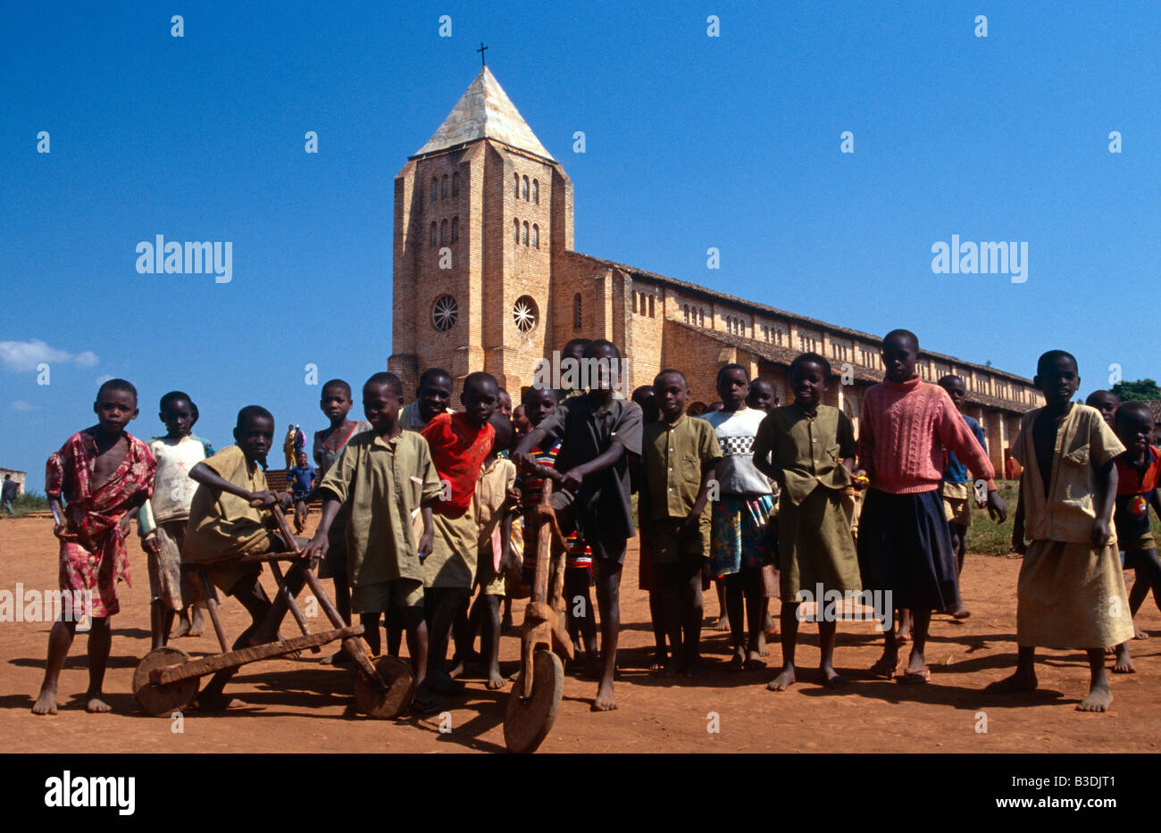 Filles rwandaises Banque de photographies et d’images à haute ...