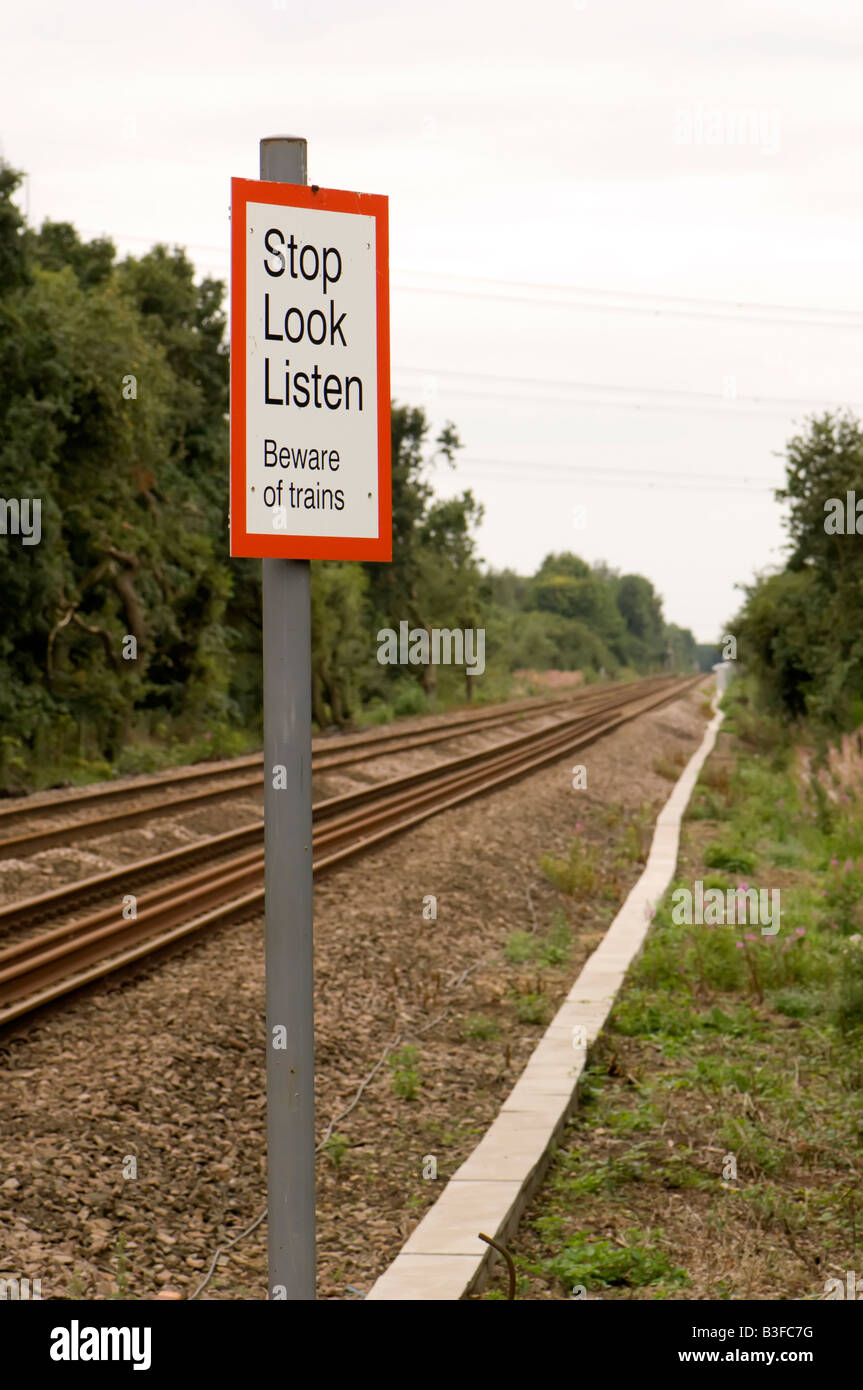 Stop look listen sign Banque de photographies et d’images à haute ...