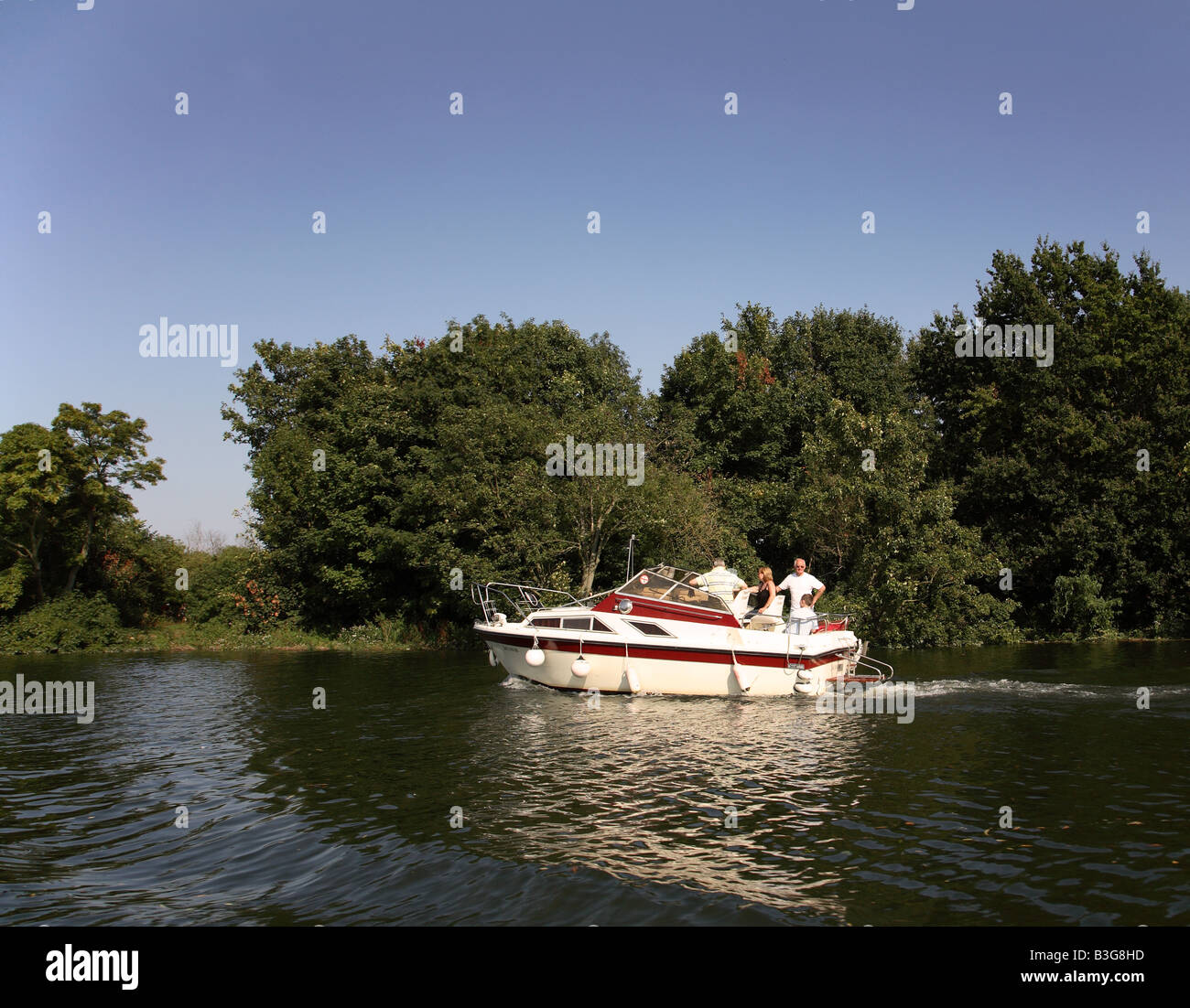 Cabin cruiser Banque de photographies et d’images à haute résolution ...