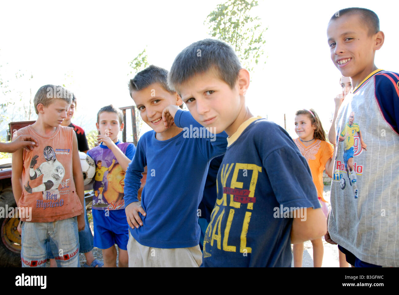 Portrait d'enfants albanais dans le nord de l'albanie Photo Stock - Alamy