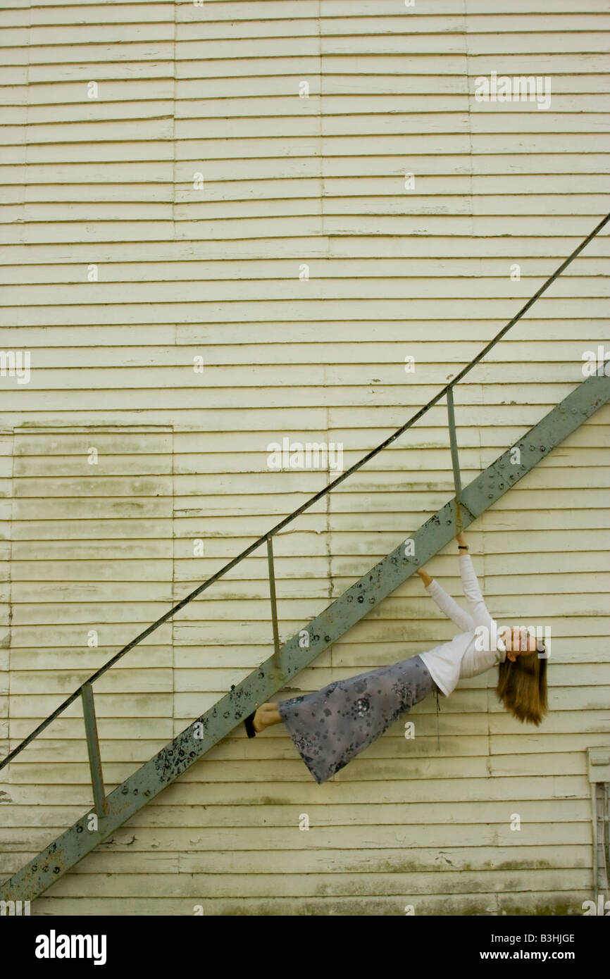 Suspendu aux escaliers Banque de photographies et d’images à haute ...