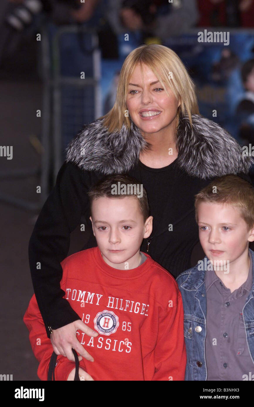 Patsy kensit et son fils Banque de photographies et d’images à haute ...