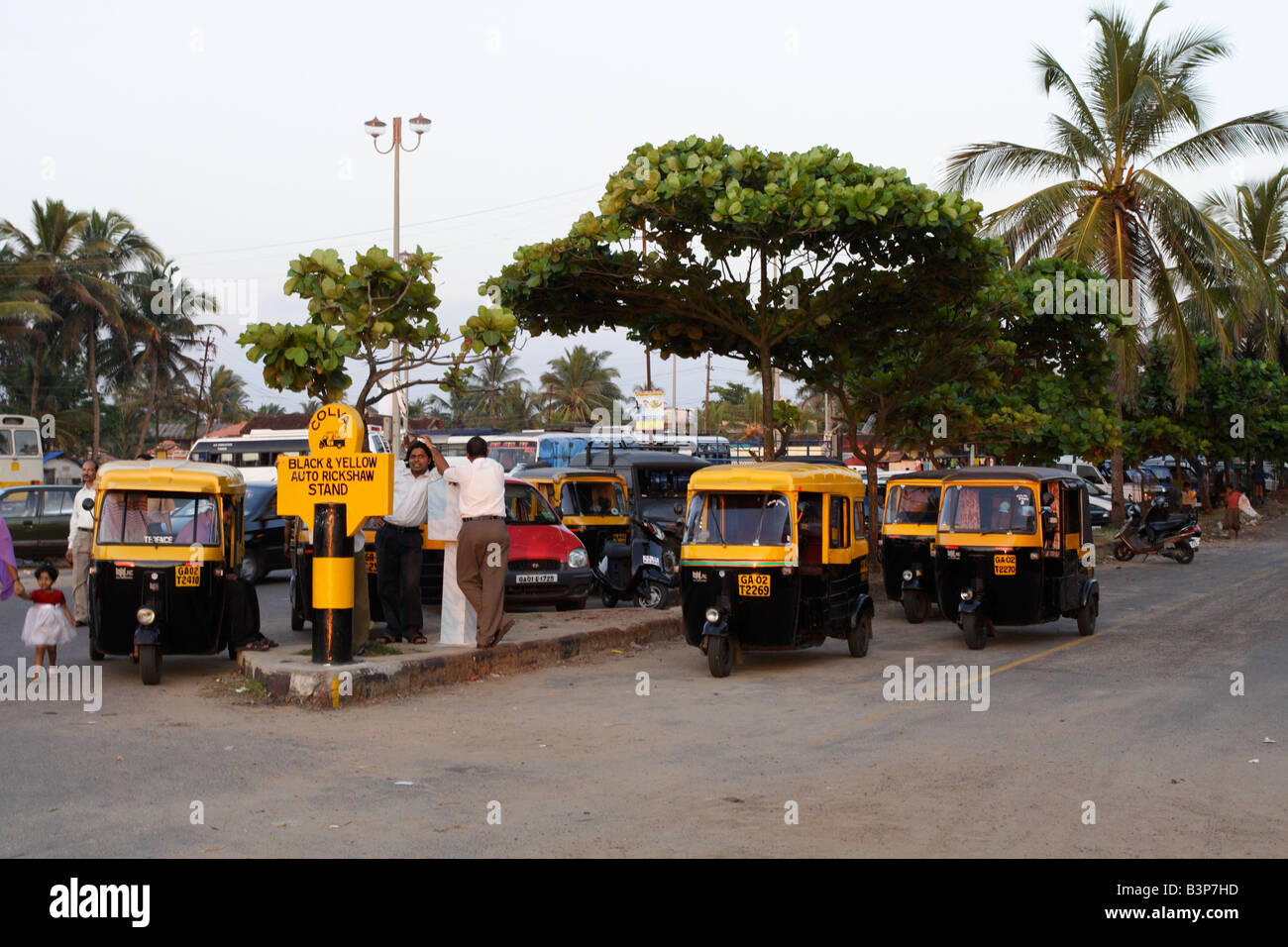 Auto rickshaw stand Banque de photographies et d’images à haute ...
