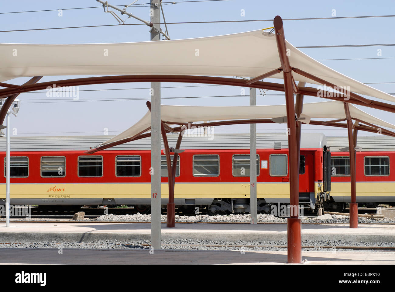 Gare de train de marrakech Banque de photographies et d’images à haute ...