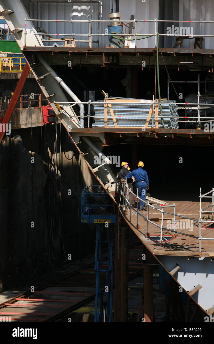 La section transversale d'un navire en construction dans un chantier ...
