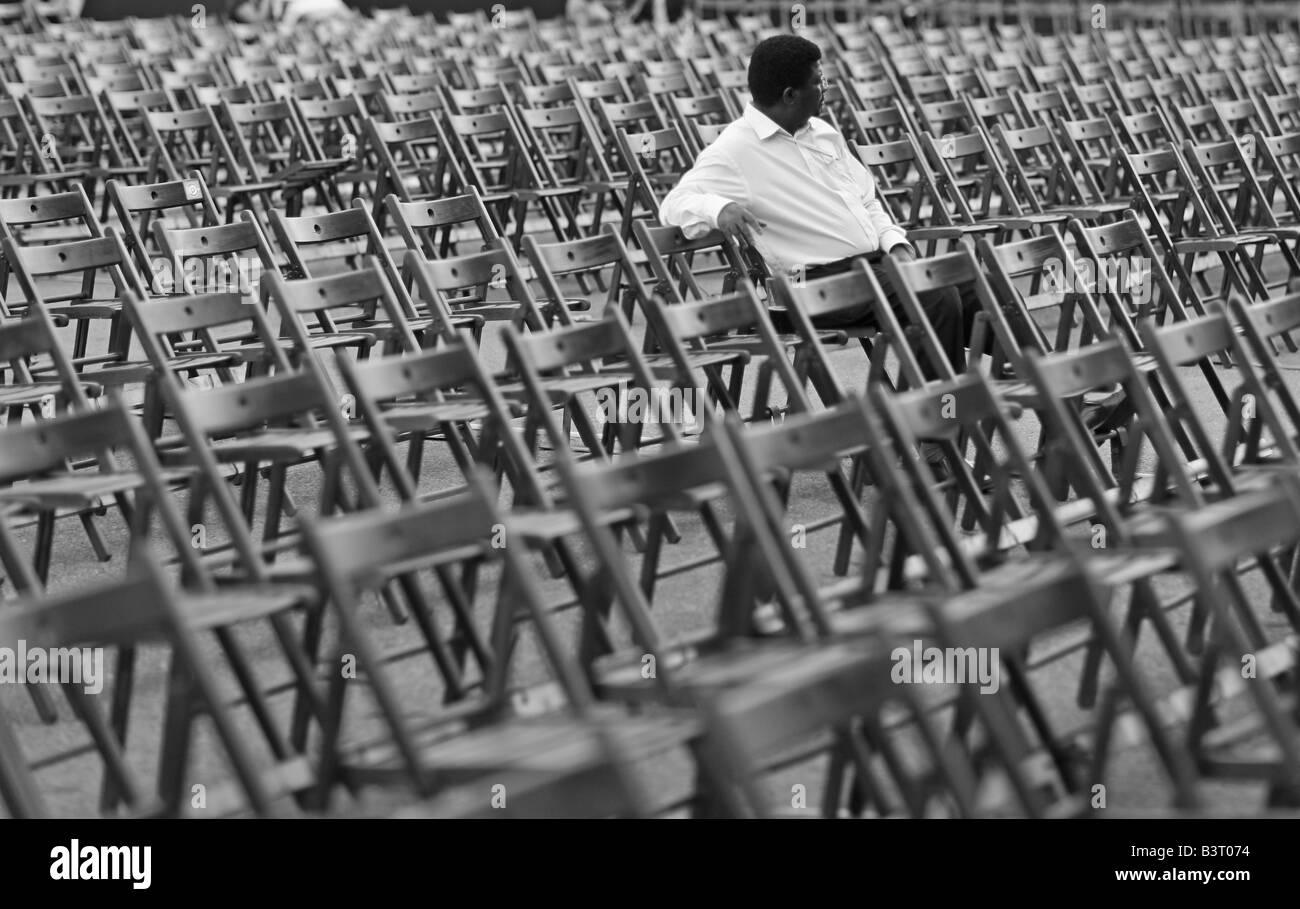 Une personne seule solitaire Banque de photographies et d’images à ...