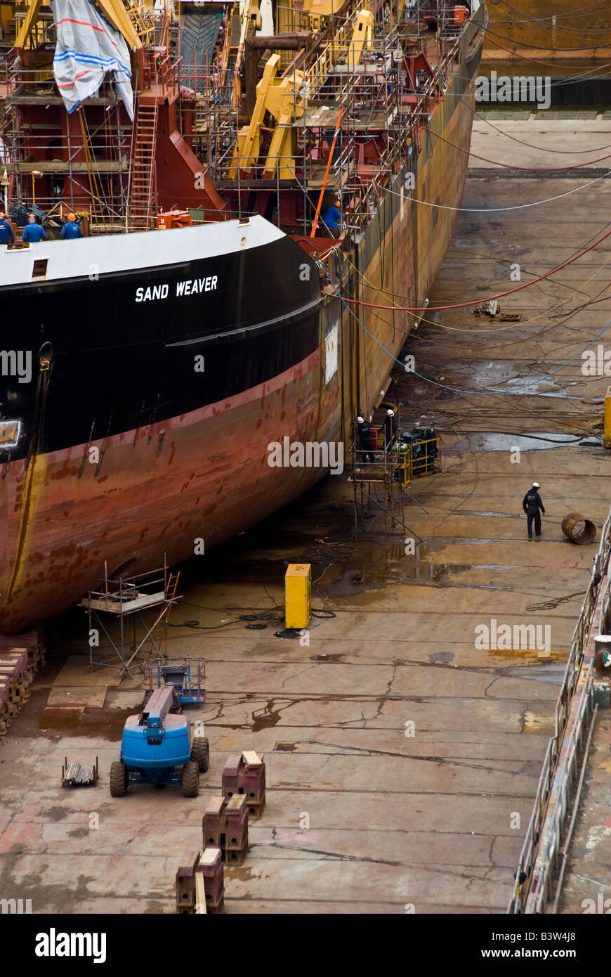Queen elizabeth in dry dock Banque de photographies et d’images à haute ...