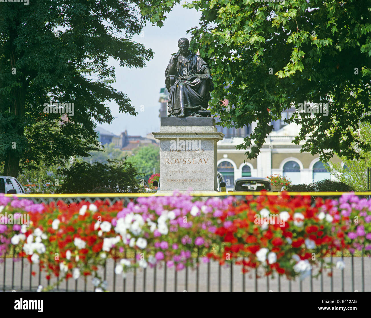 La Statue de Jean-Jacques Rousseau Genève Suisse Photo Stock - Alamy
