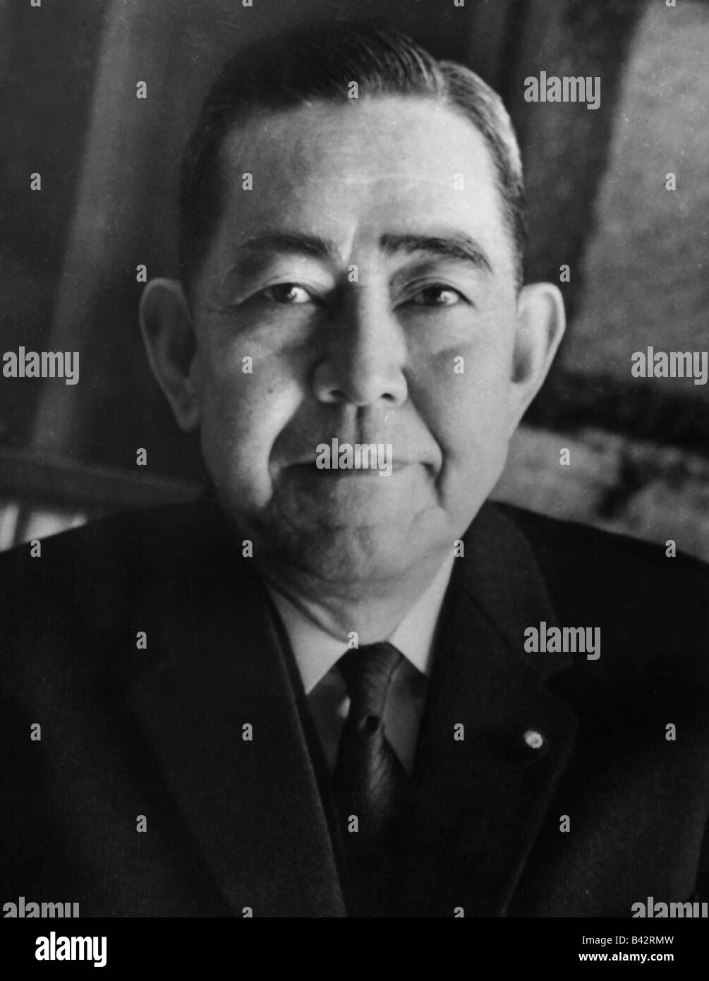 Eisaku sato Banque de photographies et d’images à haute résolution - Alamy