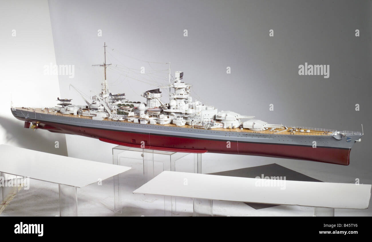 Wwii navire de guerre Banque de photographies et d’images à haute ...