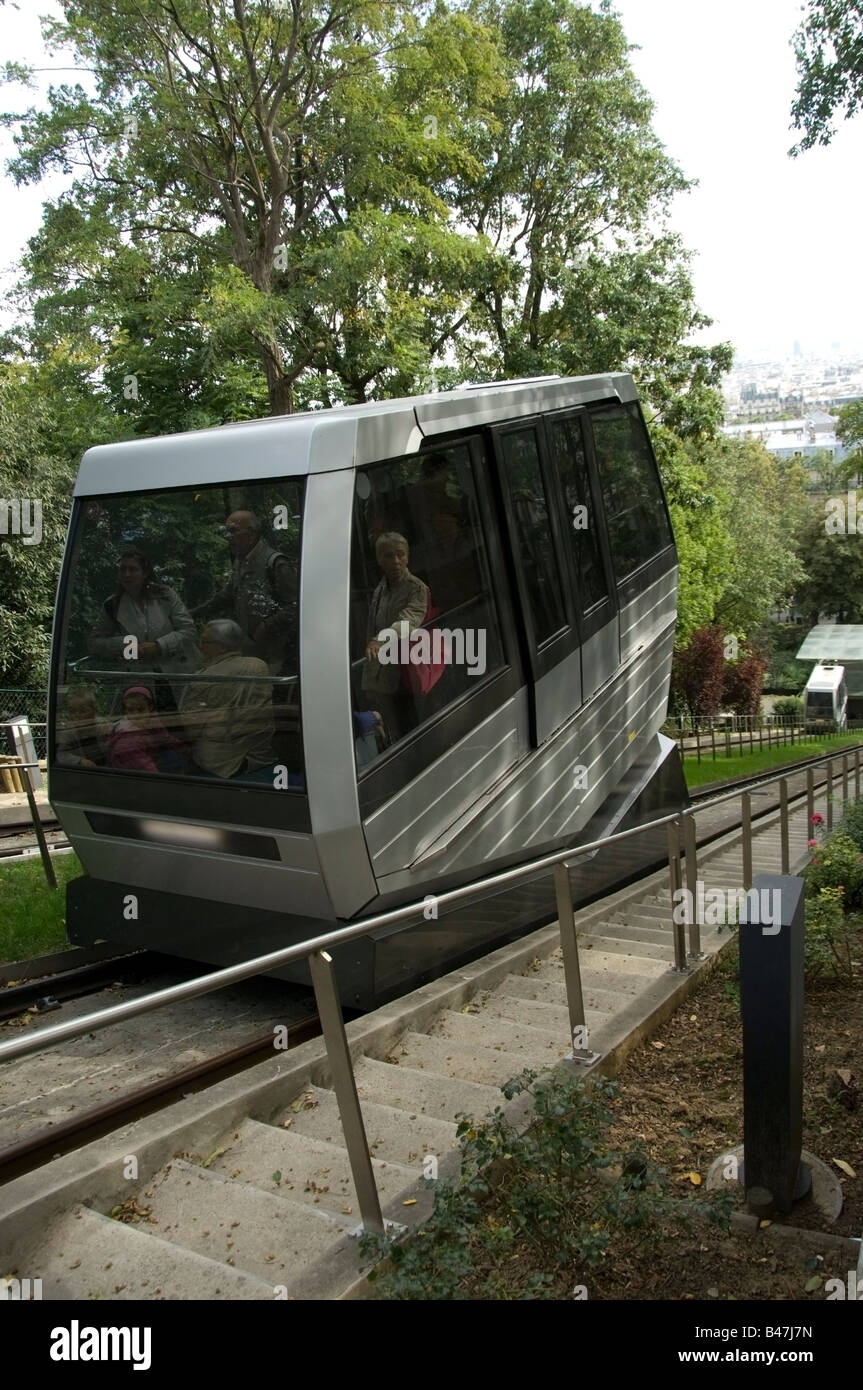 Ascenseur funiculaire à Sacré Coeur de Montmartre - Paris Photo Stock ...