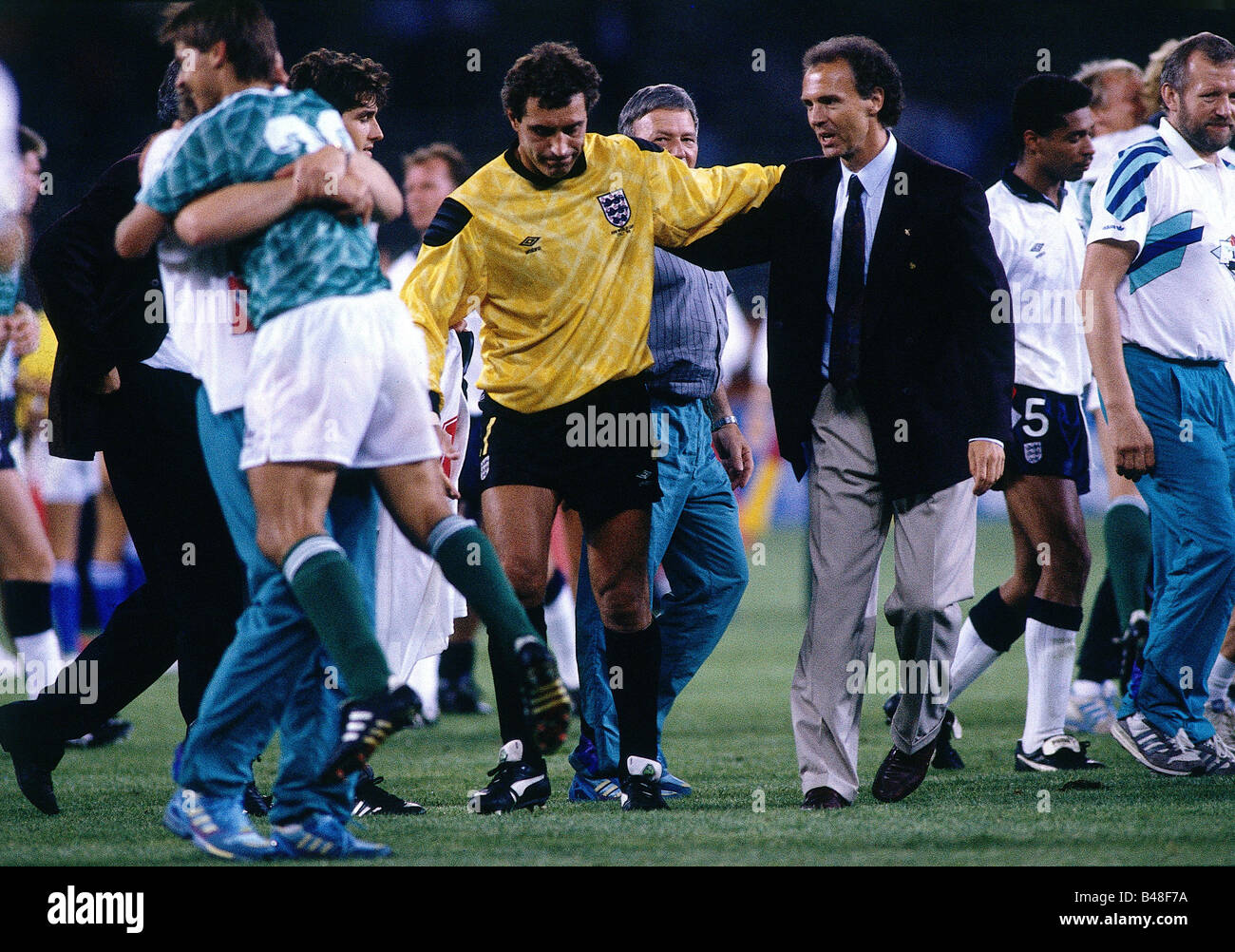 Franz beckenbauer 1990 Banque de photographies et d’images à haute ...