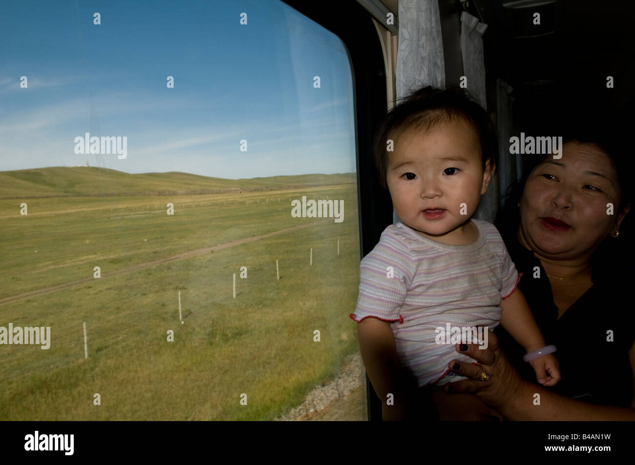 Baby mongol Banque de photographies et d’images à haute résolution - Alamy
