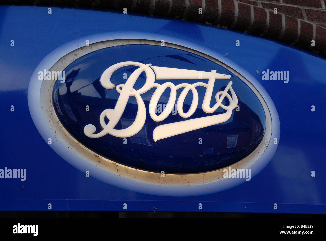 Boots logo chemist Banque de photographies et d’images à haute ...