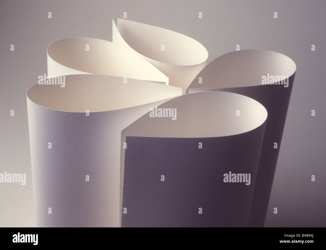 Sculpture en papier Banque de photographies et d’images à haute ...