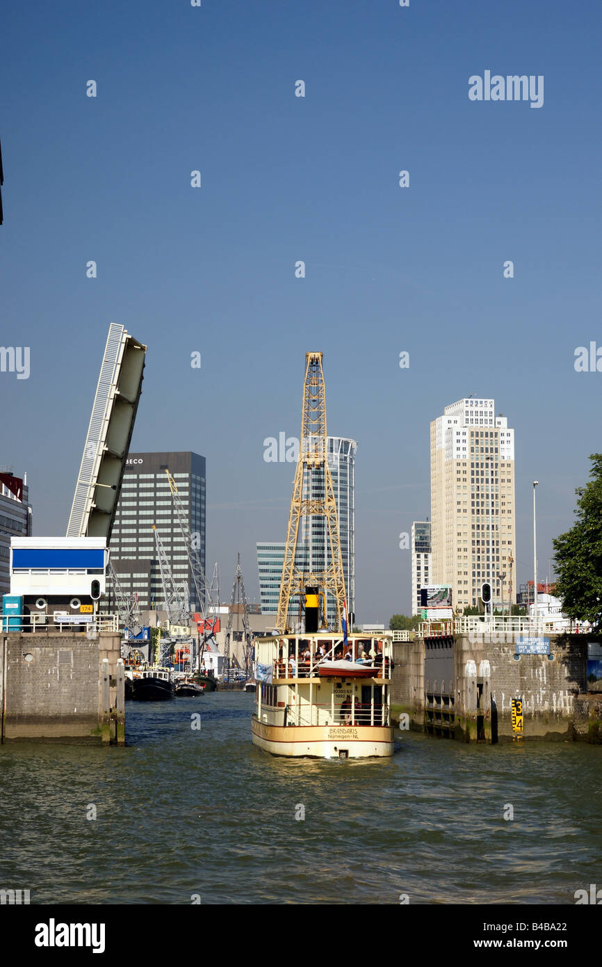 Pont de wijnhaven Banque de photographies et d’images à haute ...