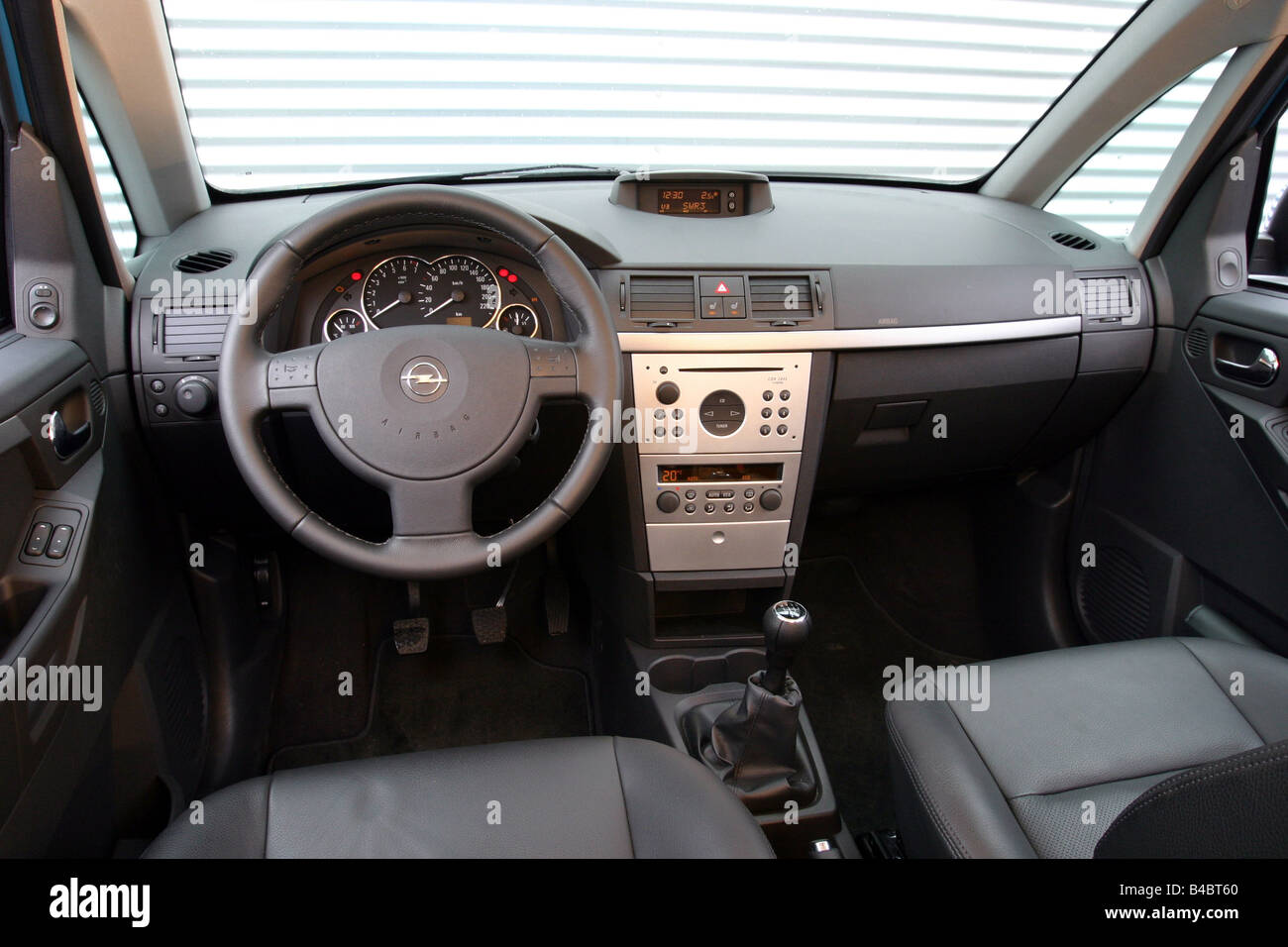 Voiture Opel Meriva 1.6 Cosmo, Limousine, année modèle 2003,-, Van ...