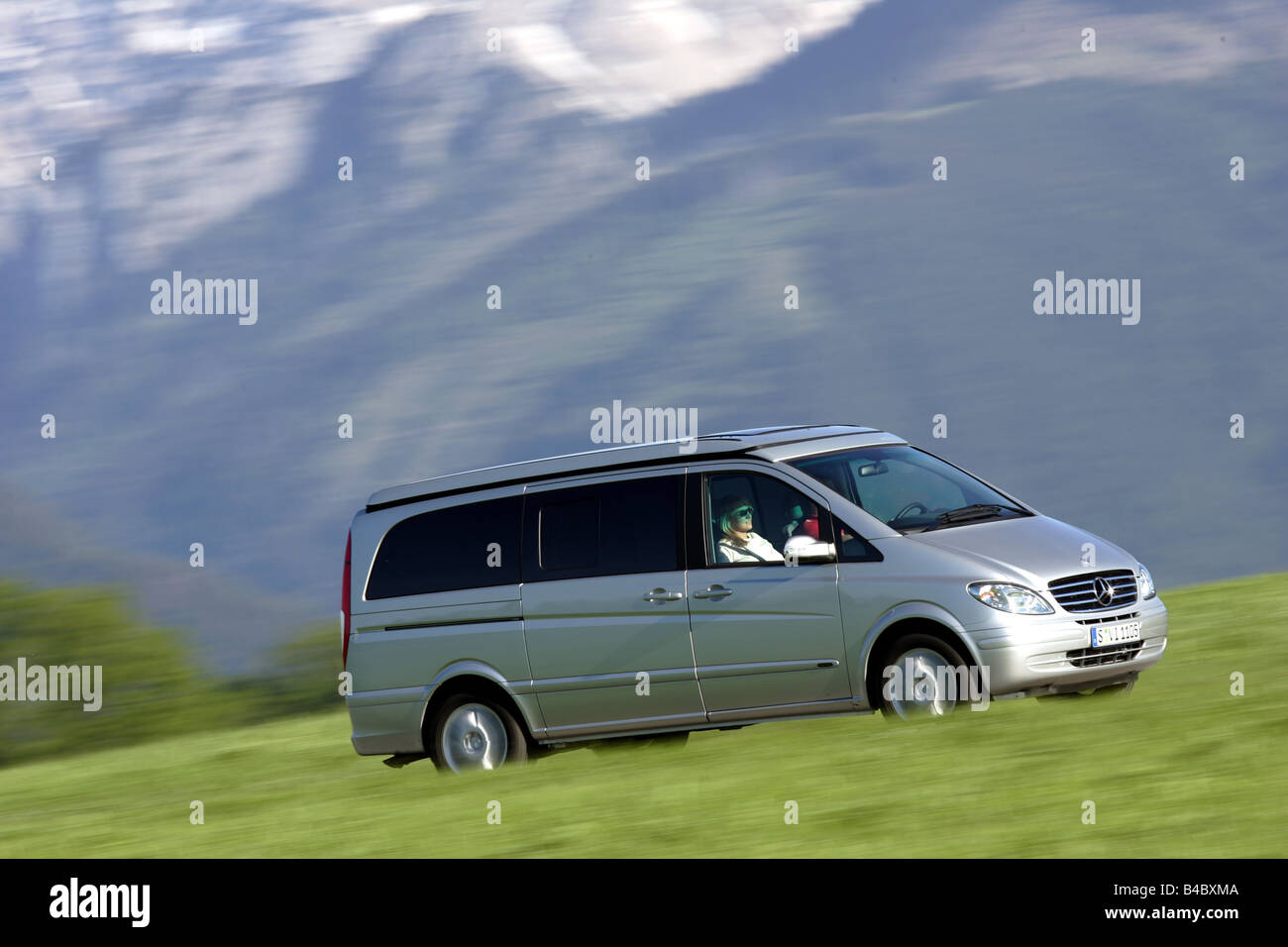 Mercedes viano cdi 2 2 marco polo Banque de photographies et d’images à ...