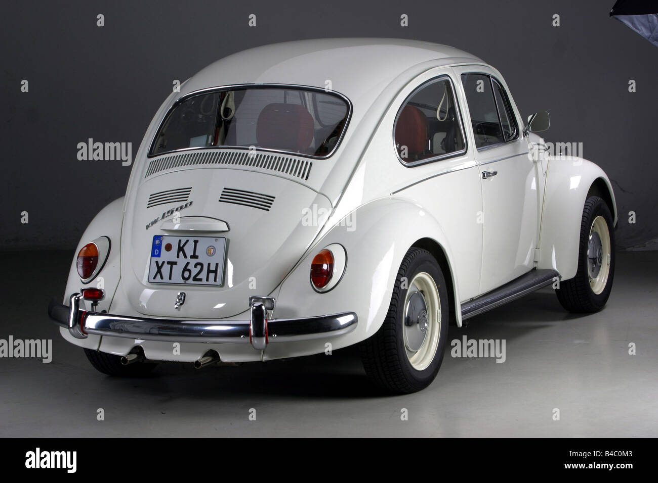 Voiture, Volkswagen VW Volkswagen Beetle 1300, l'année de modèle 1965 ...
