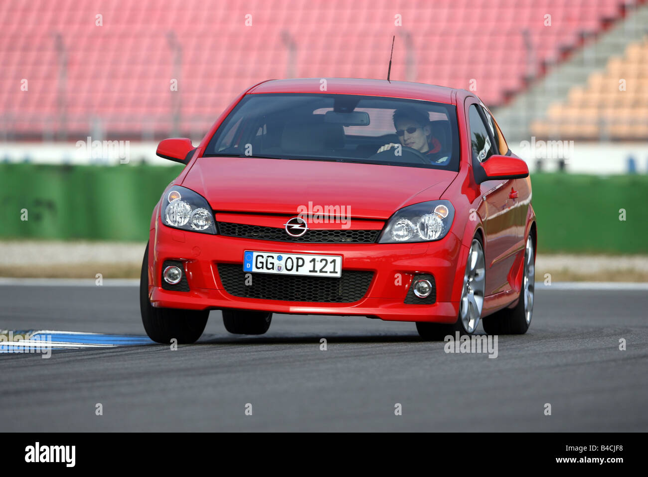 Opel astra opc Banque de photographies et d’images à haute résolution ...