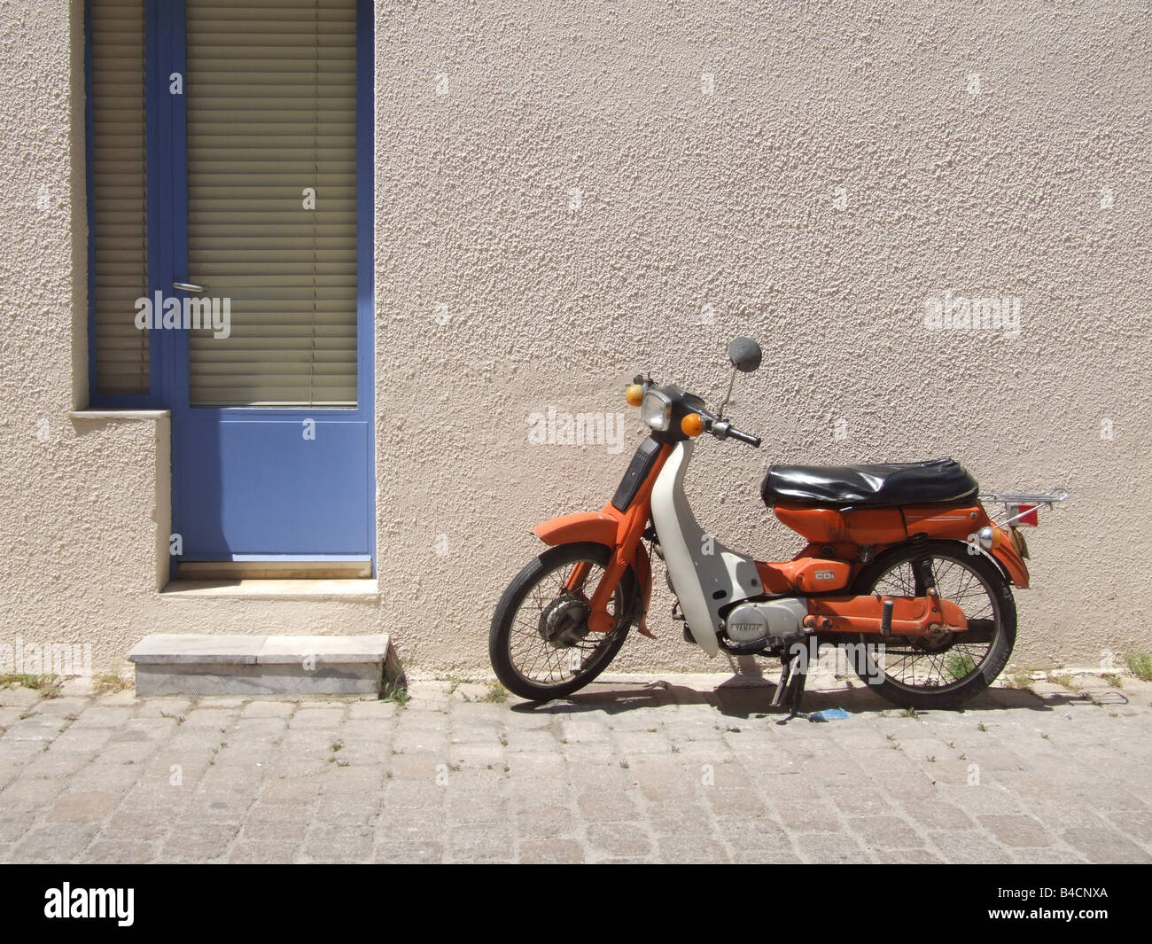 Honda cub Banque de photographies et d’images à haute résolution - Alamy