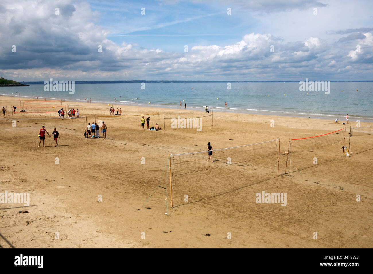 La plage de Pleneuf Val Andre Photo Stock - Alamy