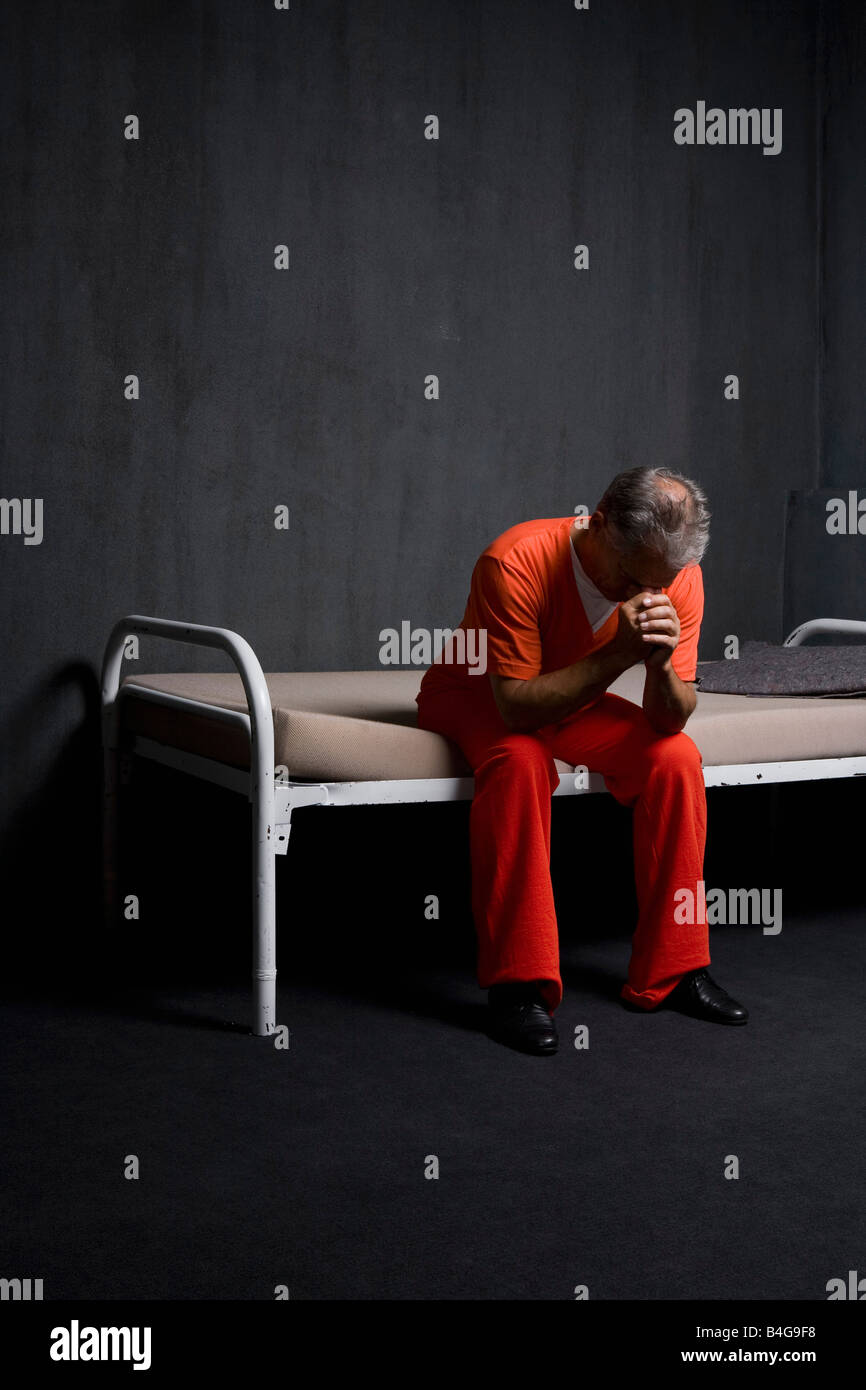 En cellule de prison prisonnier Banque de photographies et d’images à ...