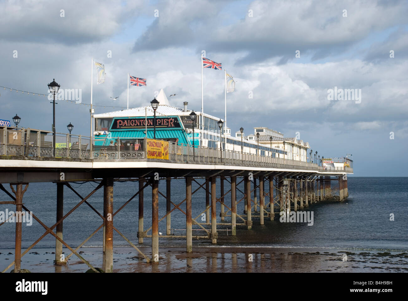 Paignton Pier est une jetée dans la grande station balnéaire anglaise ...