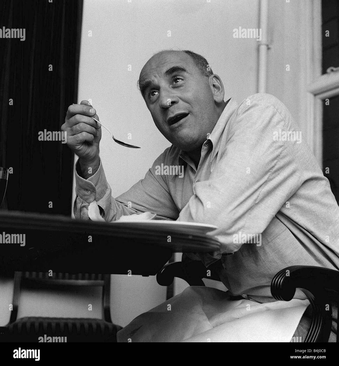 L'acteur warren mitchell Banque de photographies et d’images à haute ...