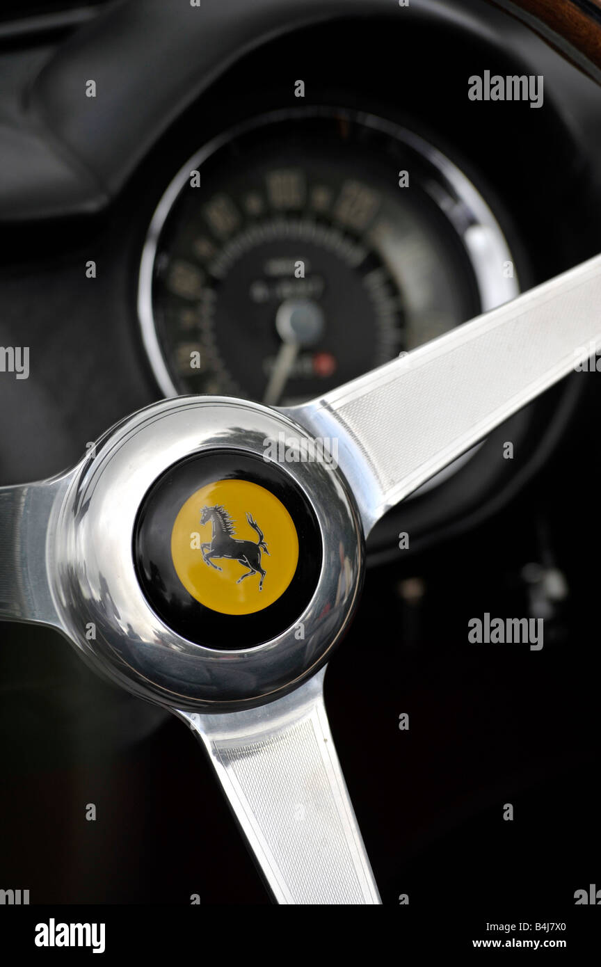 Ferrari classique Banque de photographies et d’images à haute ...