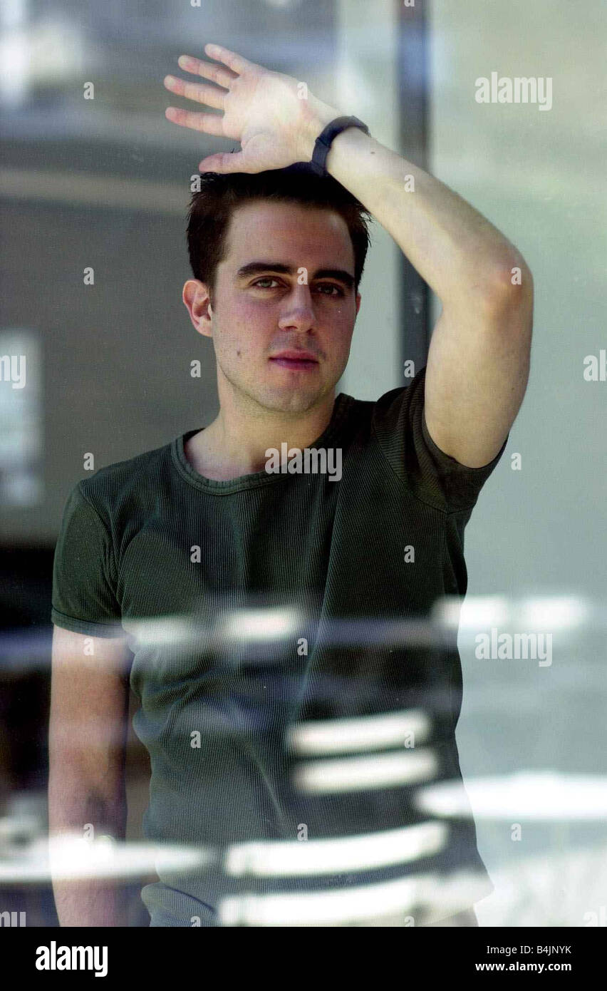 Josh Cohen acteur âgés de 26 Août 2000 Le jeune acteur qui joue ...