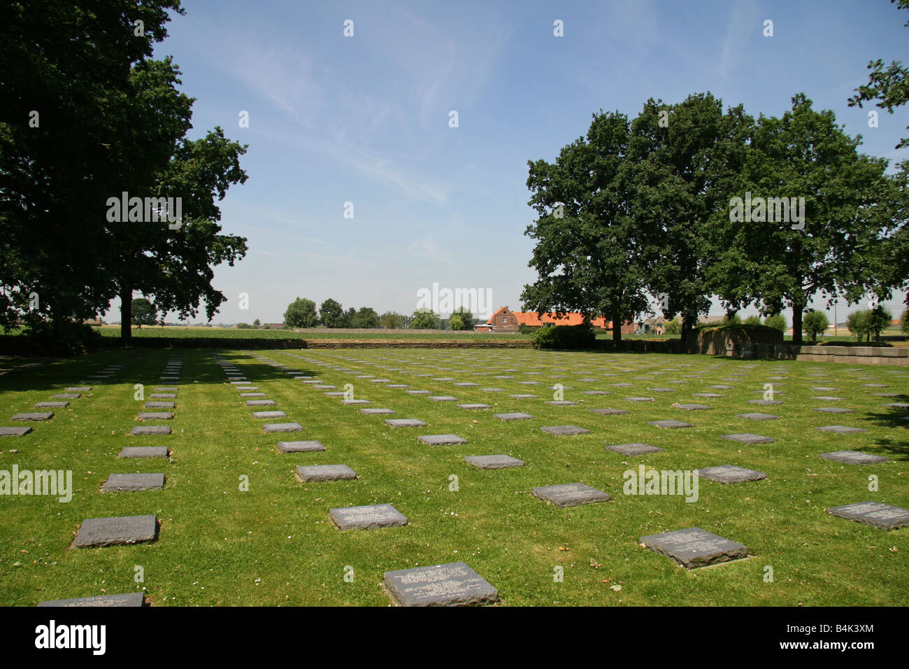 Cimetière allemand de langemark Banque de photographies et d’images à ...