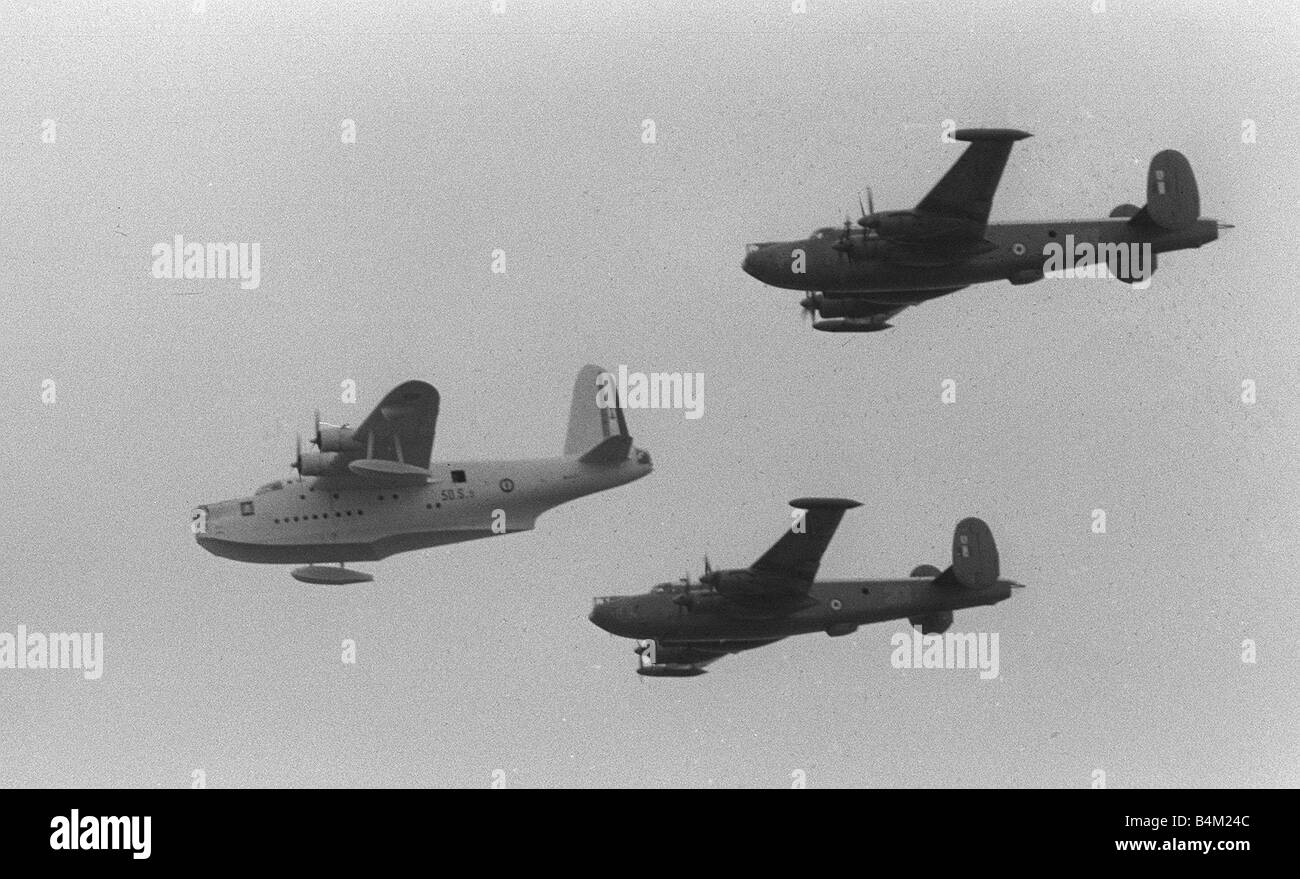 Avro shackleton aircraft Banque d'images noir et blanc - Alamy