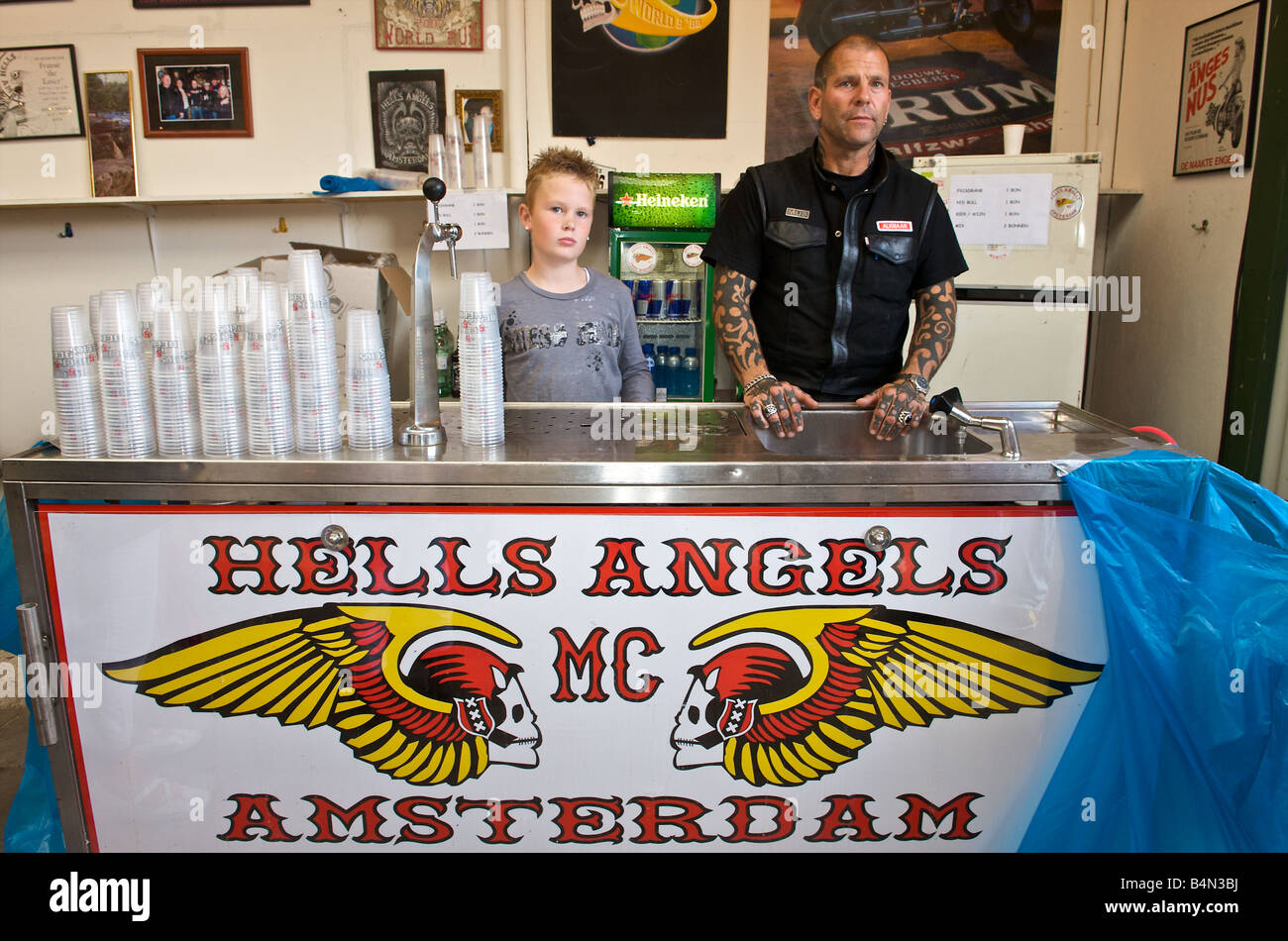 Hells angels bar Banque de photographies et d’images à haute résolution ...